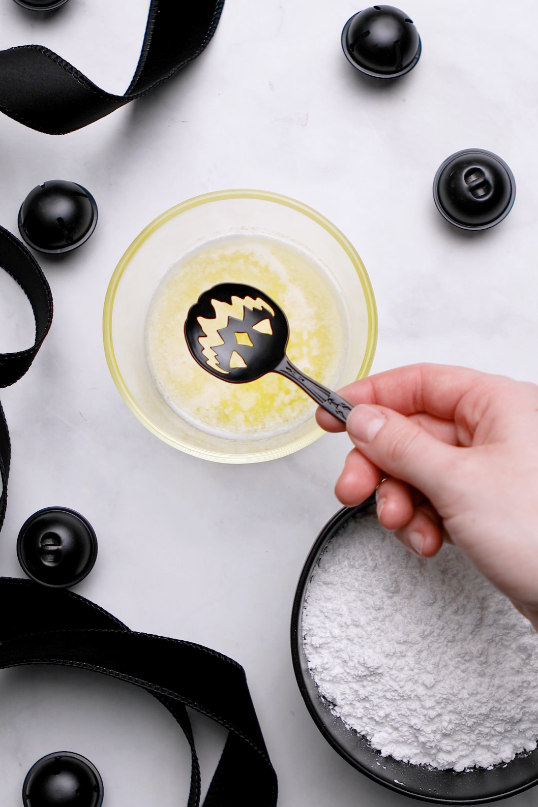 Quick Icing | Lively Ghosts