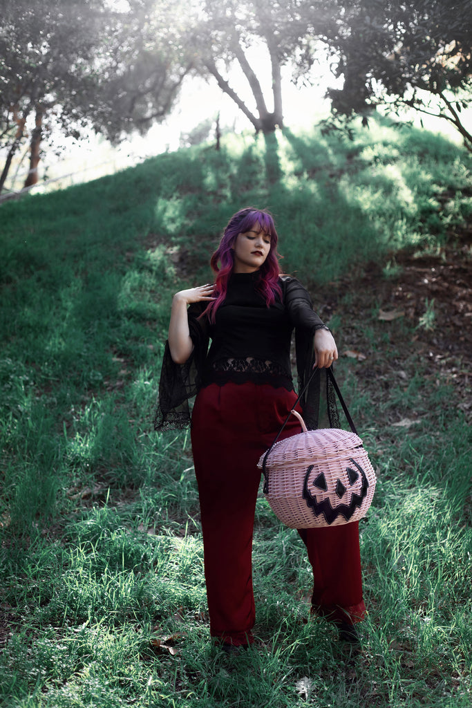 Haunted Hallows Picnic Basket (Pink) [Limited Edition] | Lively Ghosts
