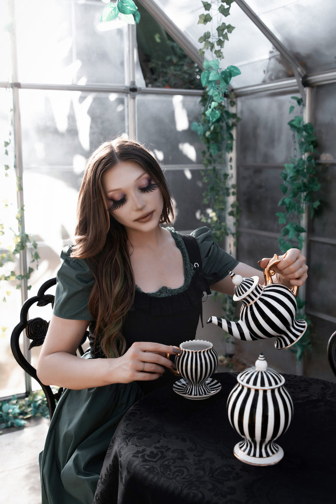 Sugar Jar | Grim & Ghostly Tea Set | Lively Ghosts