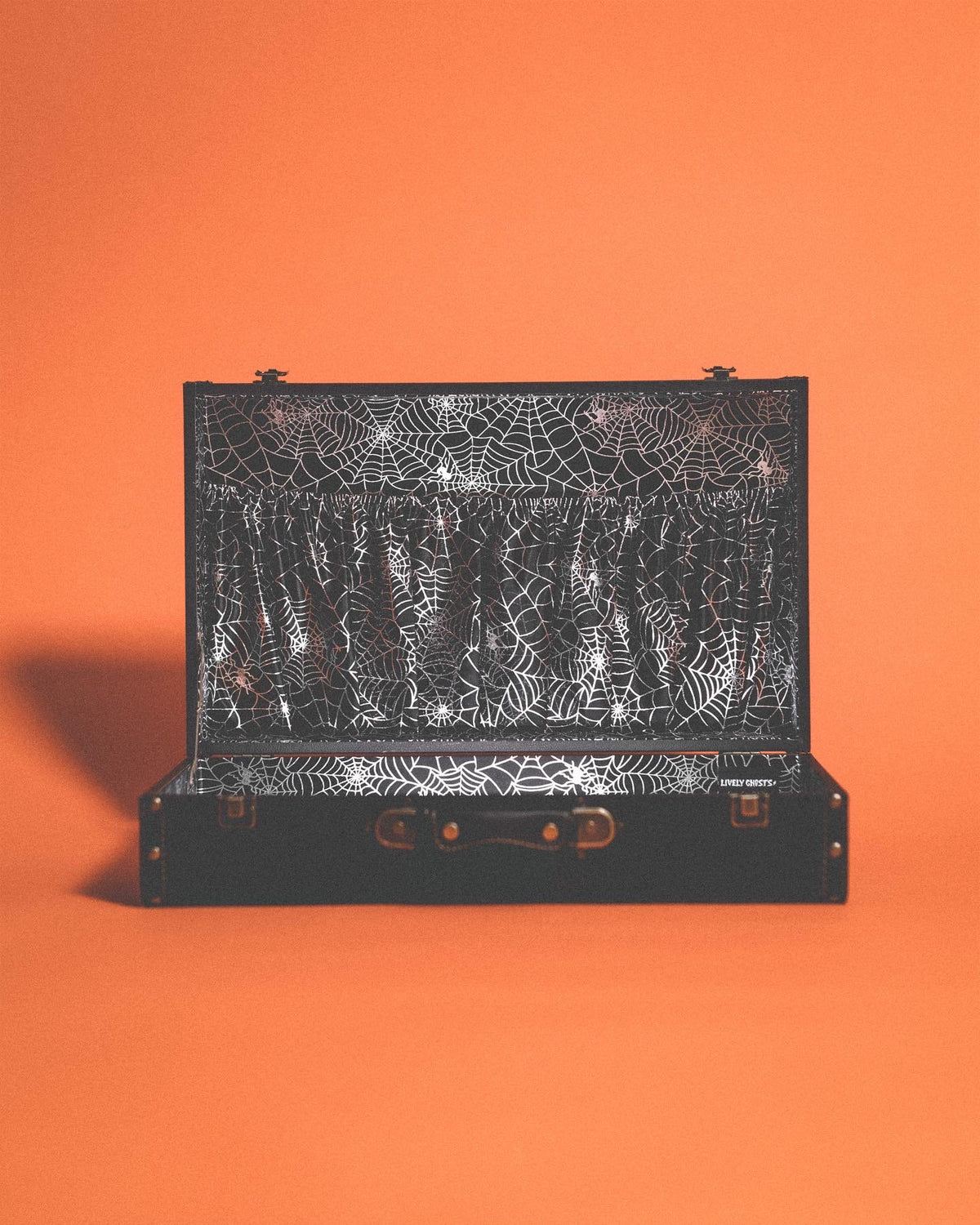 Haunted Hallows Vintage Trunk | Lively Ghosts